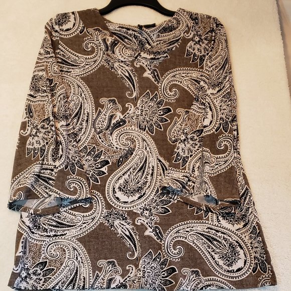 New Dirrection | Tops | New Direction Brown Paisley Long Slit Sleeve ...